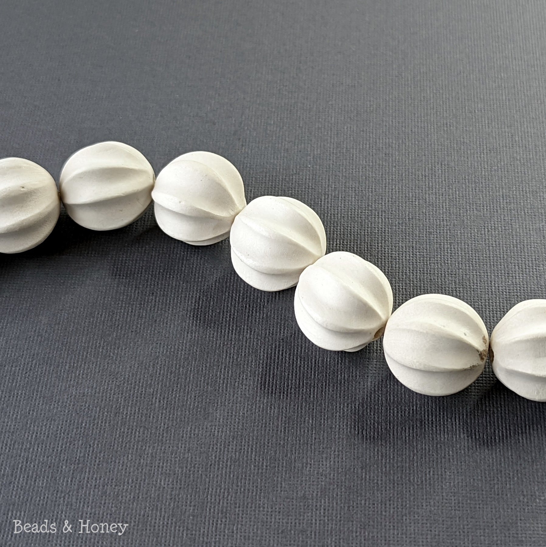 Whitewood Bleached Bead Carved Ball 20mm (10pcs) – Beads and Honey